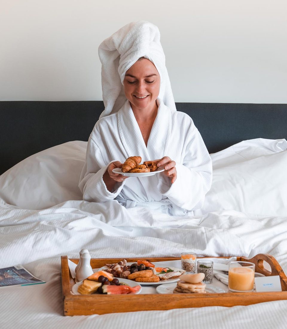 The Curve Restaurant & Bar at Scenic Hotel Te Pania | Napier NZ