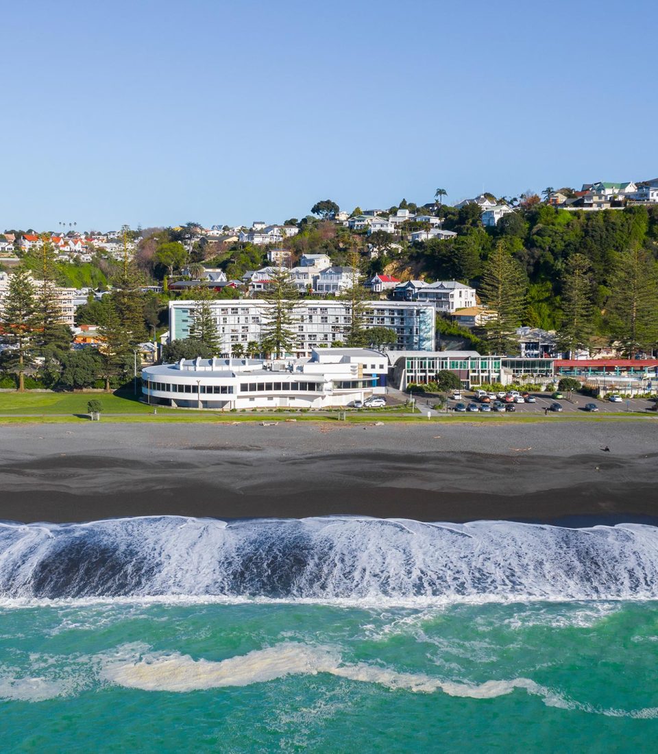 The Curve Restaurant & Bar at Scenic Hotel Te Pania | Napier NZ